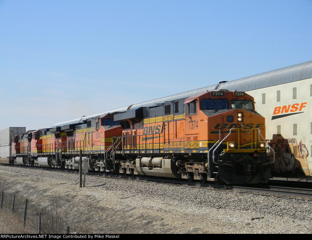BNSF 7374